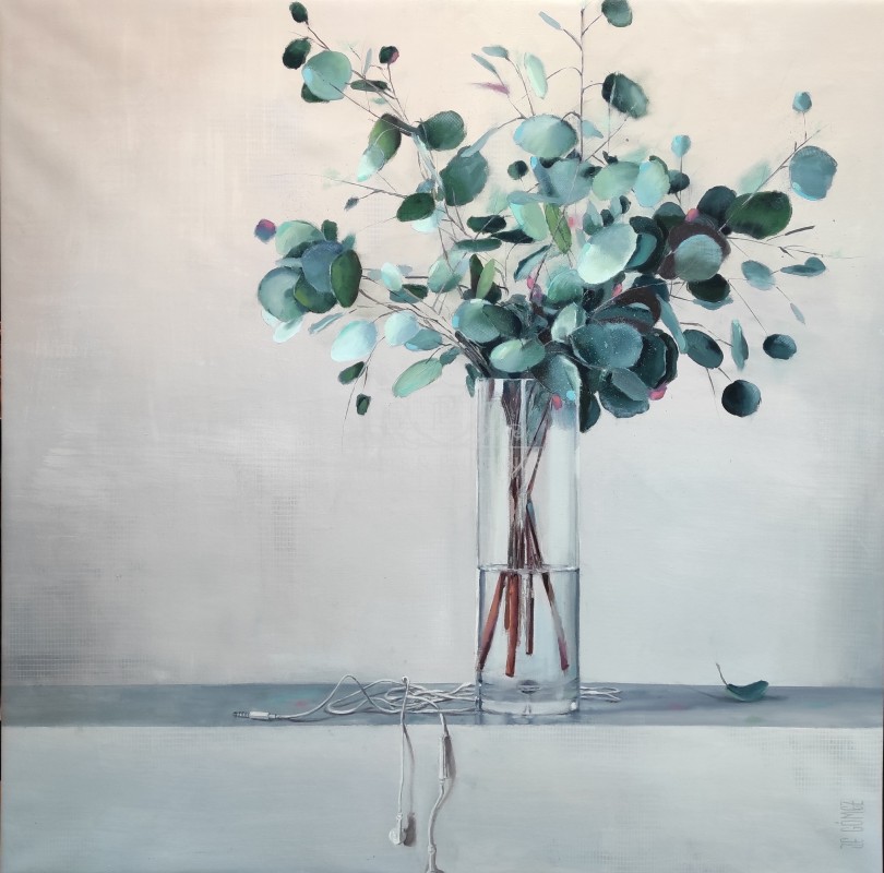 White | People And Paintings